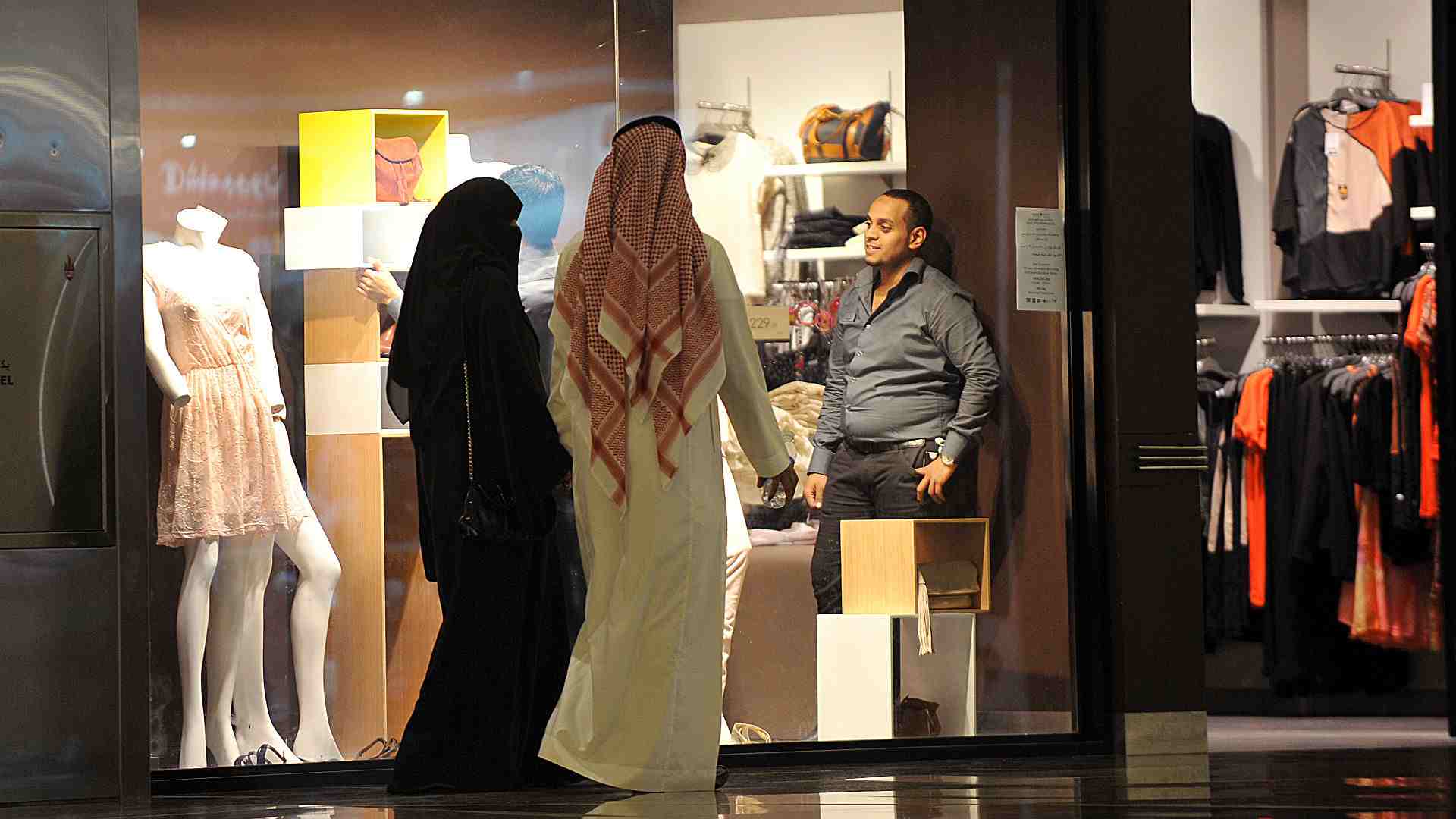 Dubai Shopping Mall Security Guards Advantages
