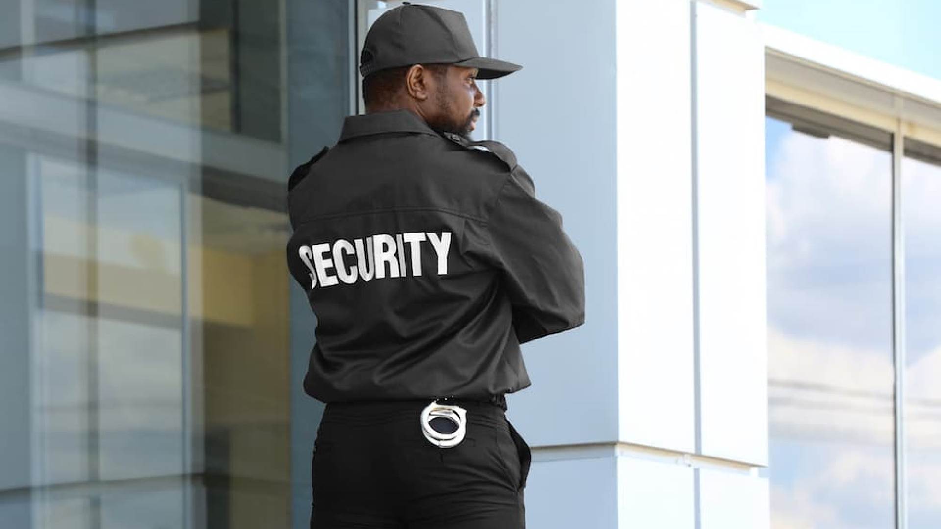 Know About Duties And Responsibilities of Security Guard in UAE